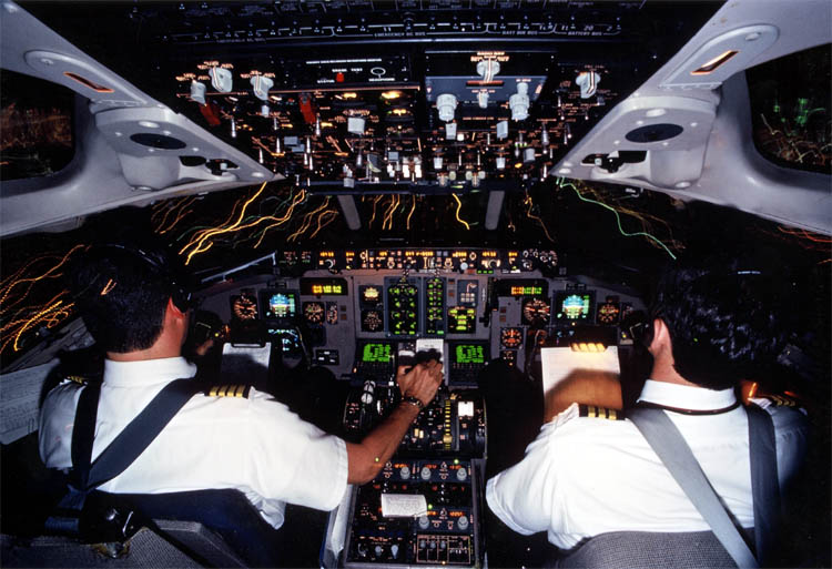 TWA MD-80 cockpit at night