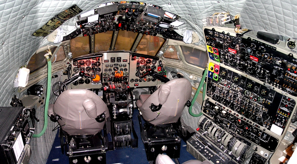 Index of /cockpit/pits/comet/