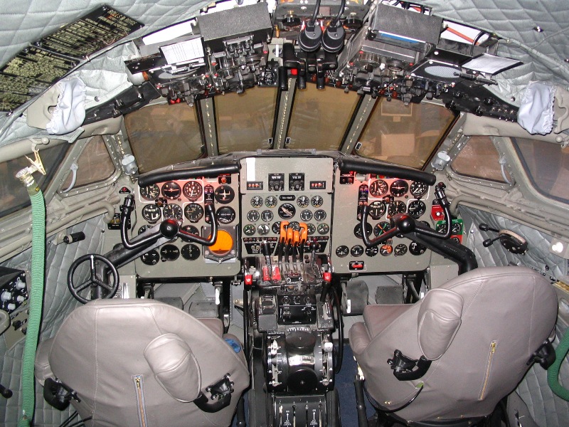 Index of /cockpit/pits/comet/